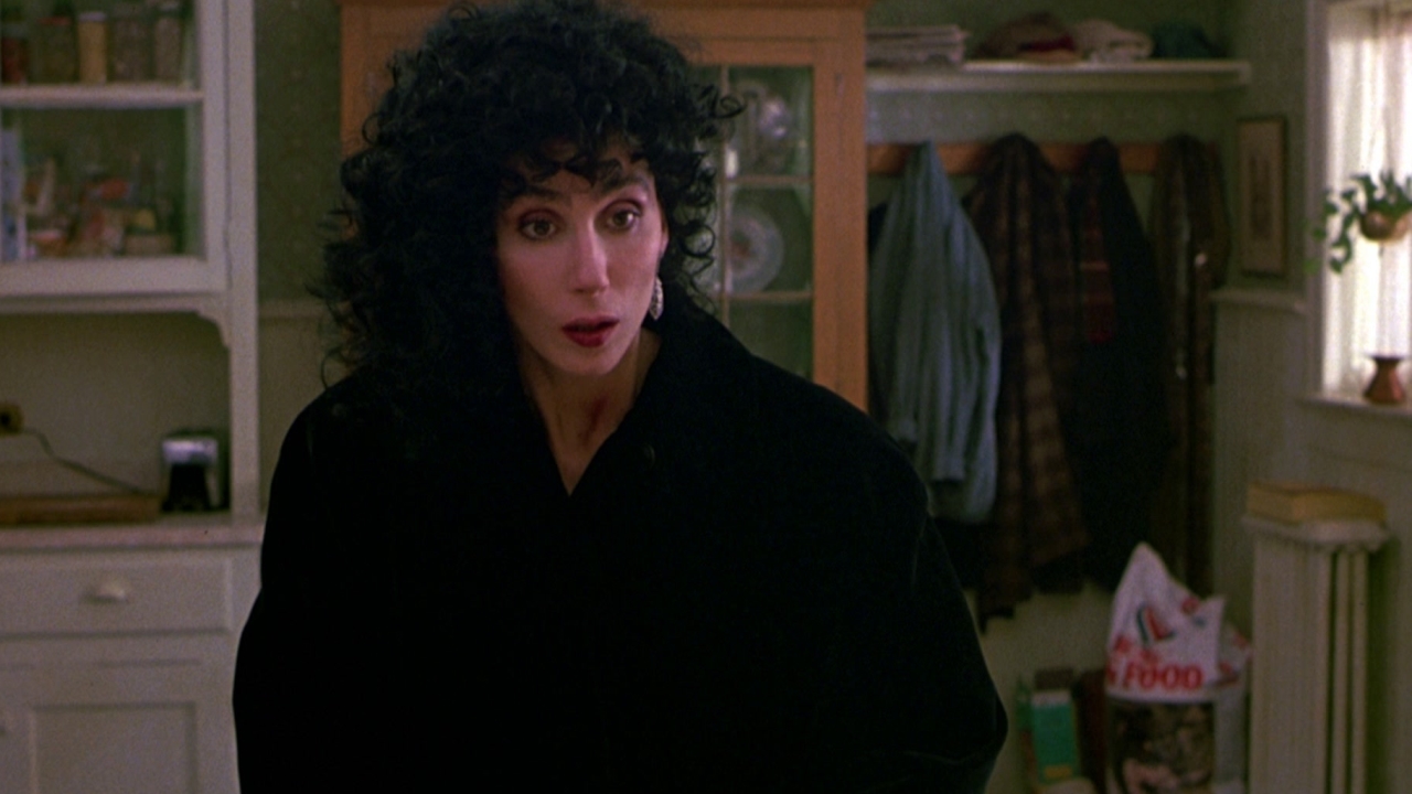 Moonstruck - Full Cast & Crew - TV Guide
