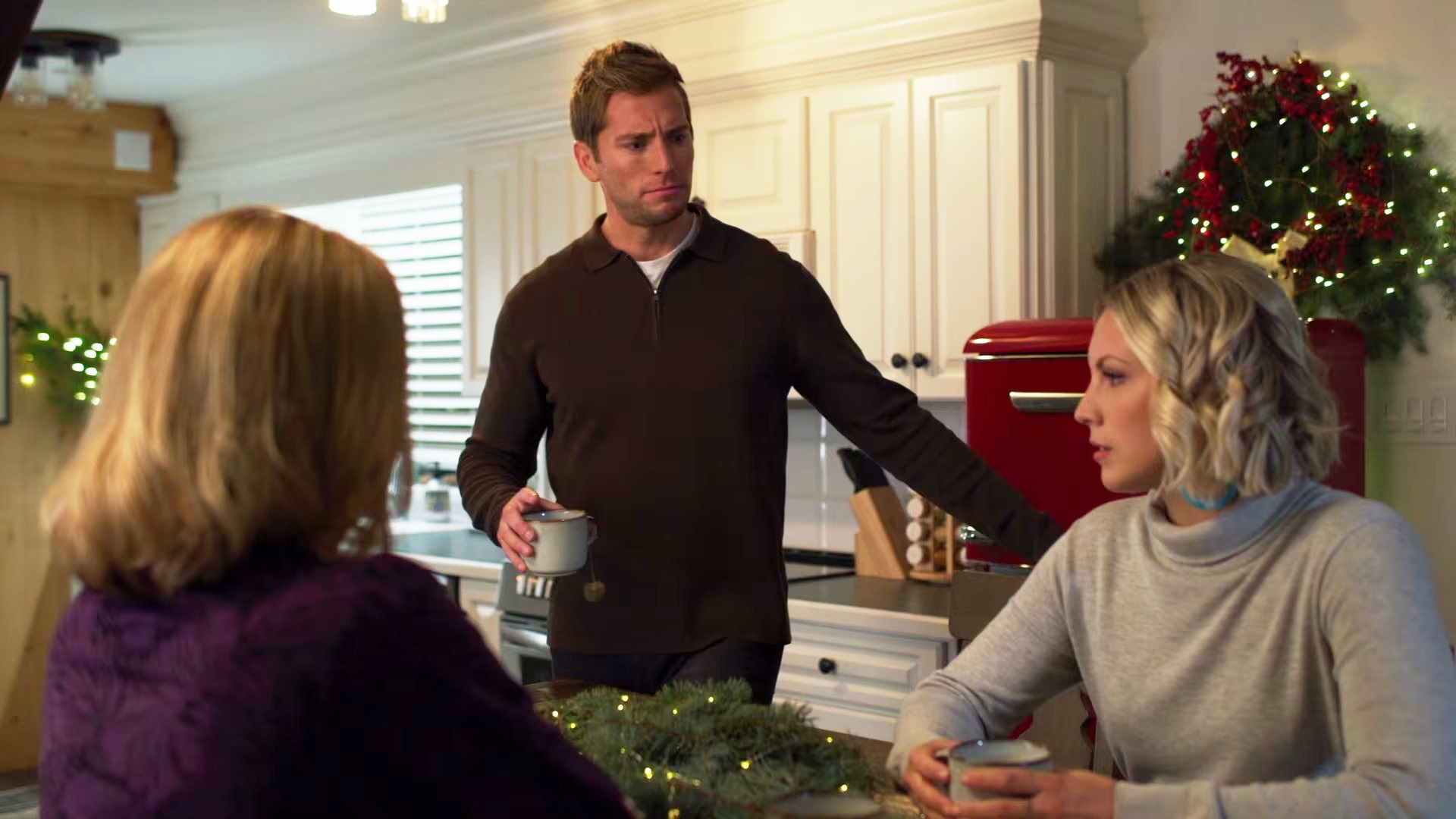 Country Roads Christmas - Full Cast & Crew - TV Guide