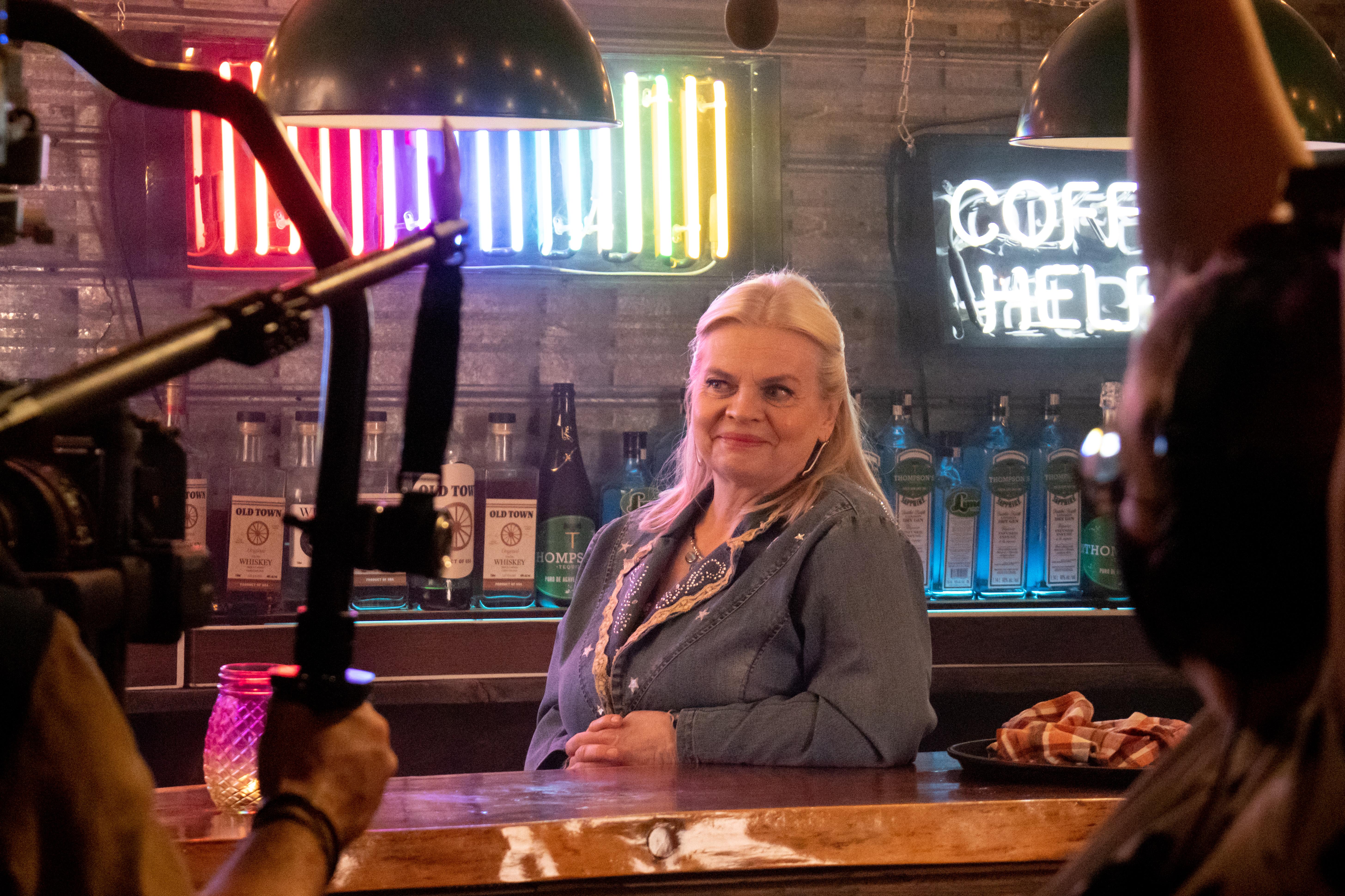 Paris Paris - Where to Watch and Stream - TV Guide