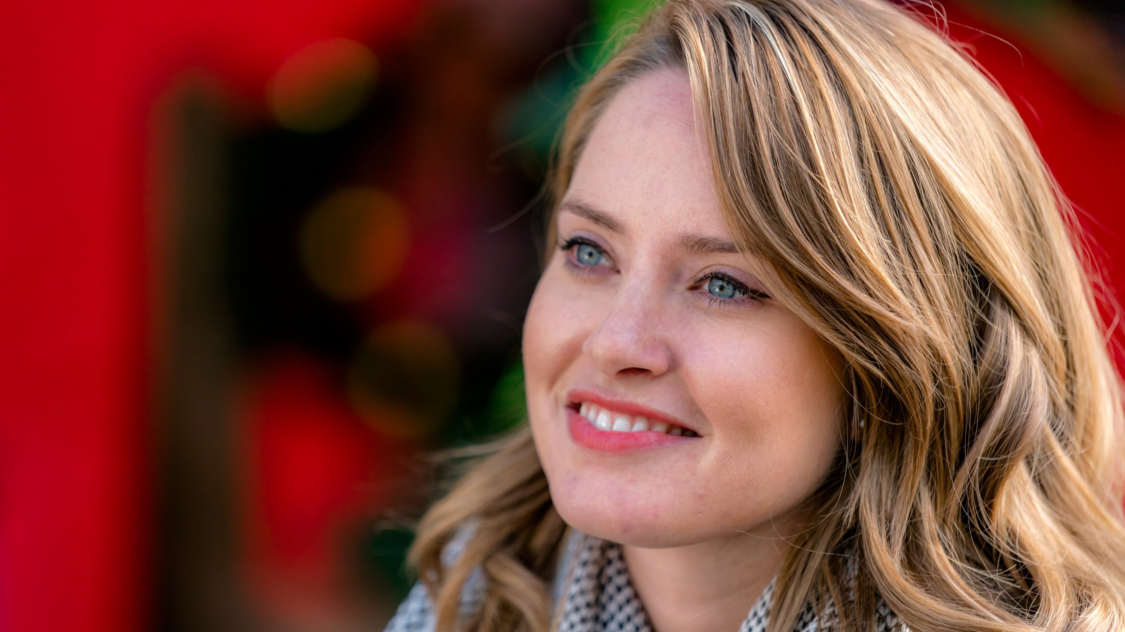 The Christmas Cottage - Full Cast & Crew - TV Guide