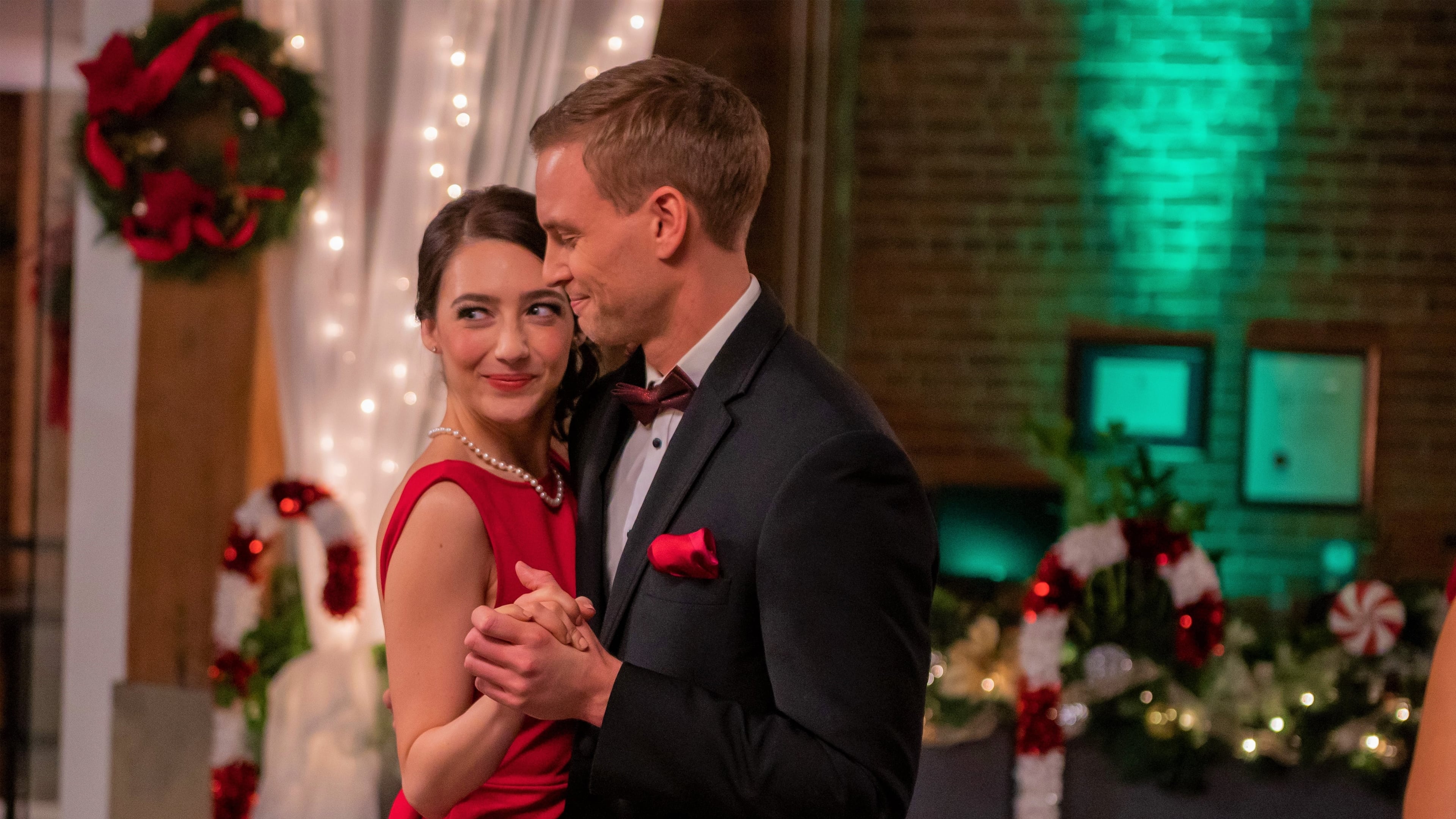 Fixing Up Christmas - Full Cast & Crew - TV Guide