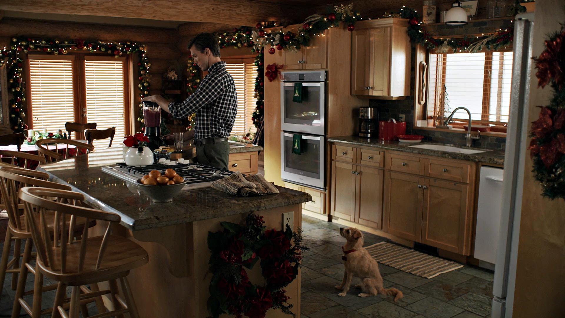 Spotlight on Christmas - Where to Watch and Stream - TV Guide