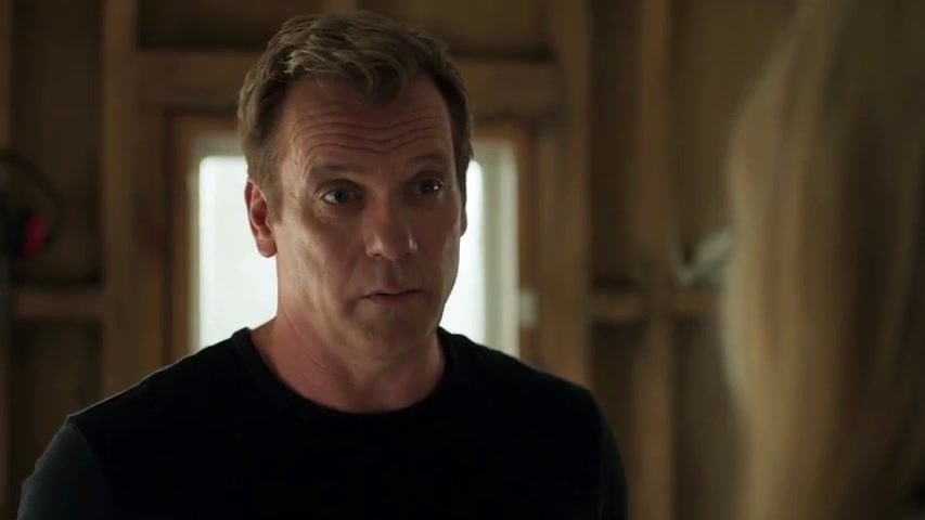 800 Words - Full Cast & Crew - TV Guide