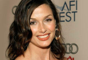 Bridget Moynahan Joins TNT's Bunker Hill - TV Guide