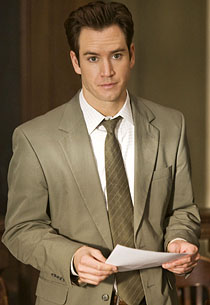 VIDEO: Raising the Bar's Mark-Paul Talks of Haircuts and Other Big ...