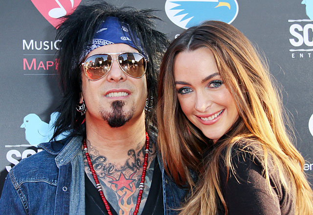 Motley Crue’s Nikki Sixx Engaged to Supermodel Courtney Bingham - TV Guide