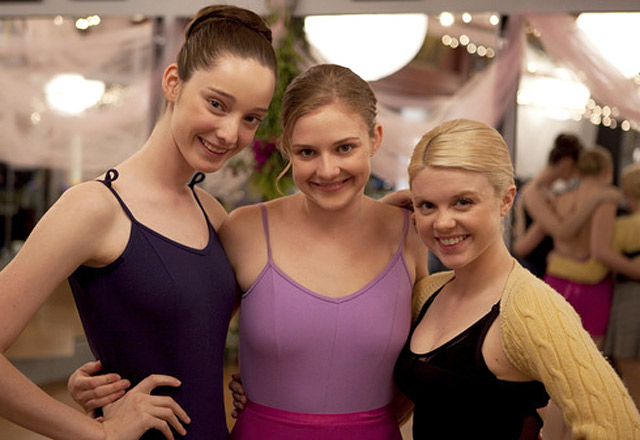 Bunheads Creator Defends Show's Slow Pace: "Longevity Is Important ...