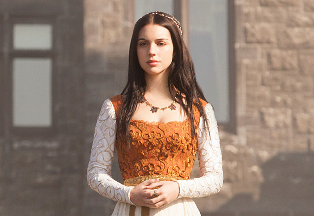 Reign's Mary Queen of Scots Story Is "Not the History Channel" - TV Guide