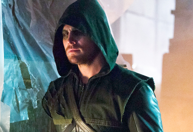 Arrow's Stephen Amell Teases Oliver's Quest to Get Public Support - TV ...