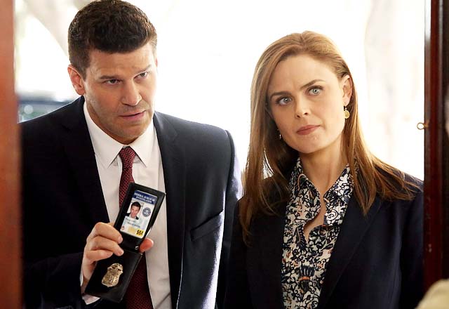 Psychics! A Forensics Convention! Bones Scoop for Season 10 and 200th ...