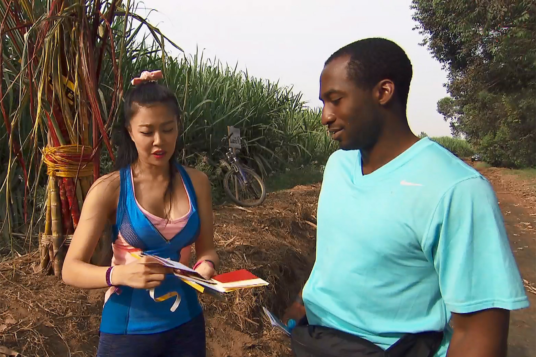 Exclusive Amazing Race Sneak Peek: Jenny + Machete = Bad News - TV Guide