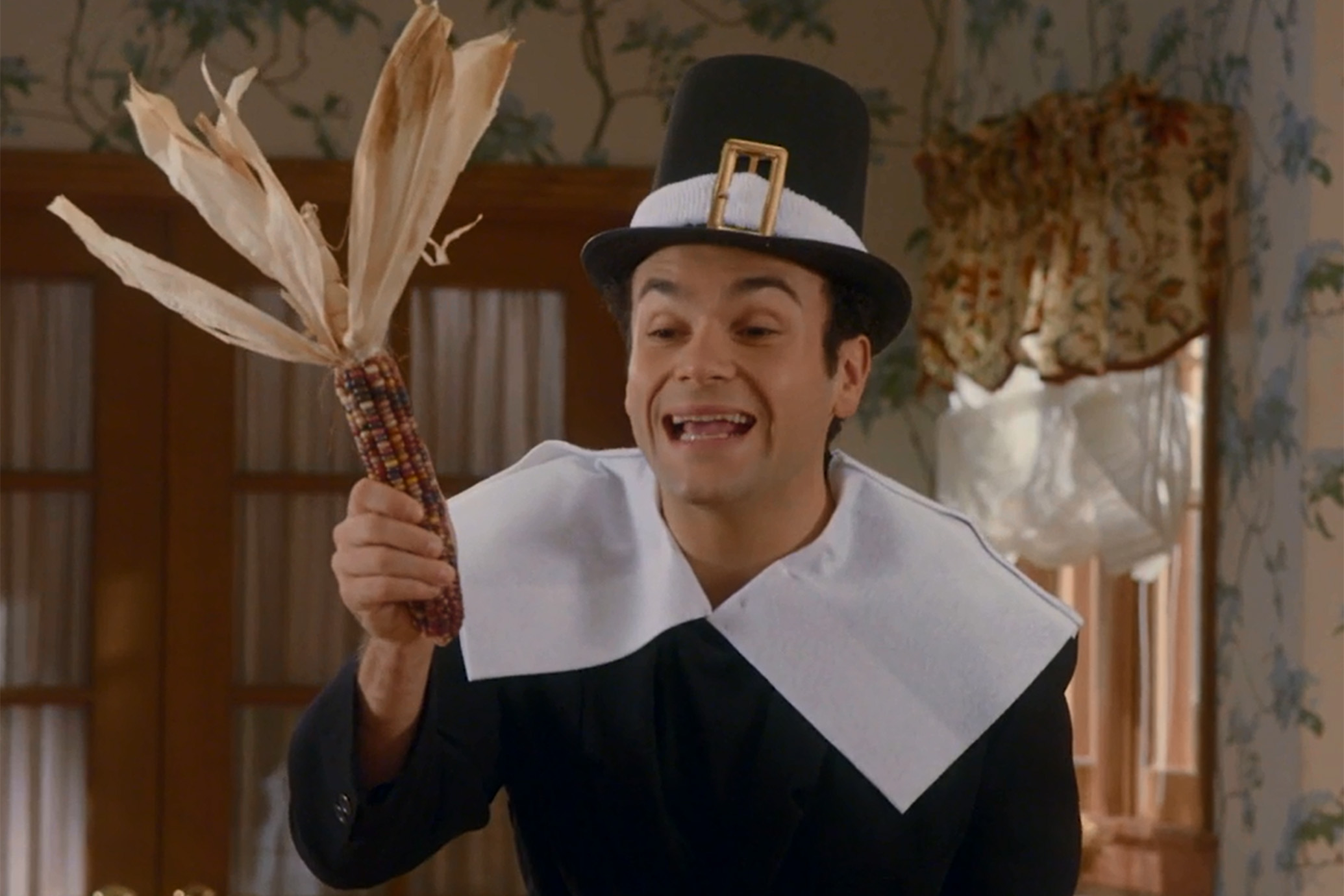 The Goldbergs Exclusive Sneak Peek: Barry Gives the Thanksgiving Toast ...