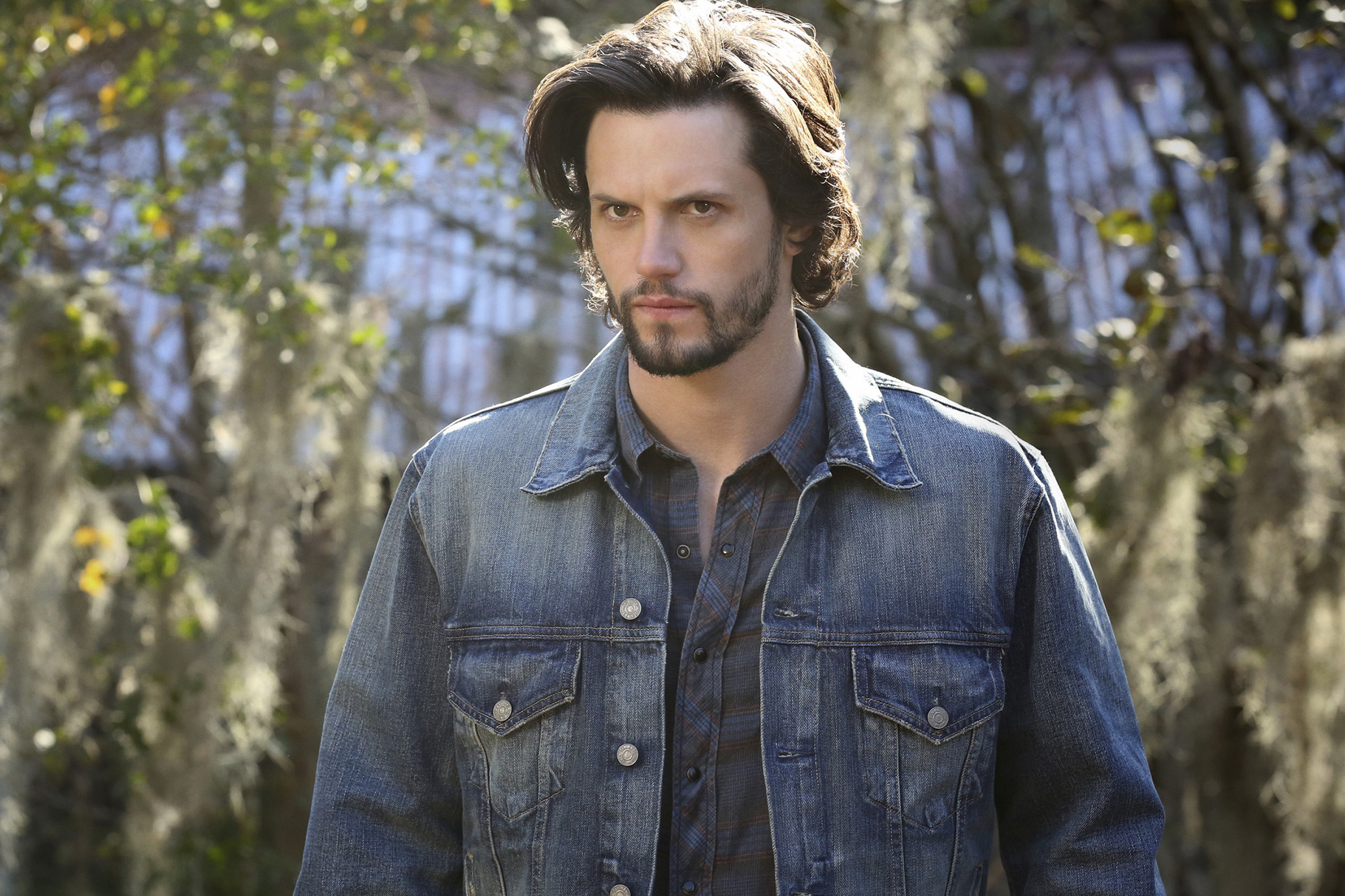 Roswell Reboot Casts Nathan Parsons, Tyler Blackburn and More - TV Guide