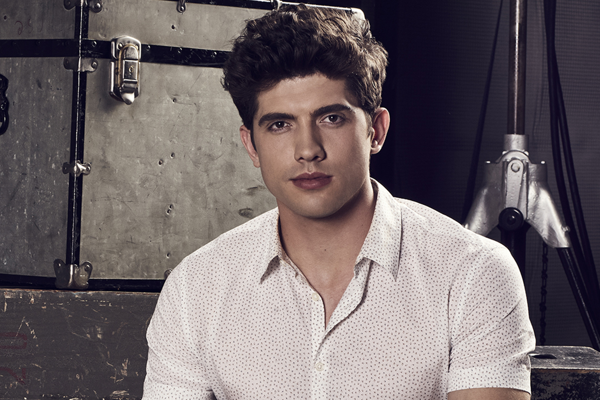 Famous in Love Spoilers: Rainer and Jordan Have a Falling Out - TV Guide