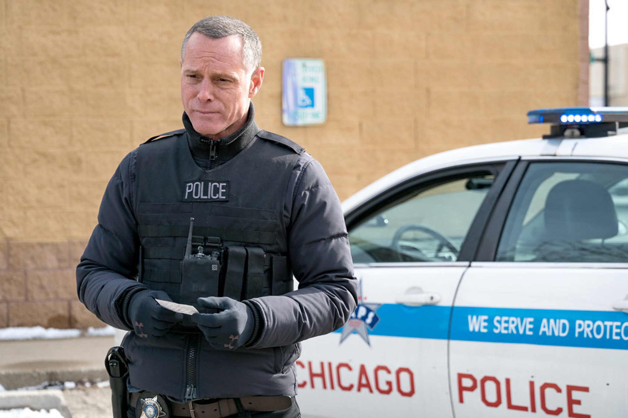 Chicago PD Season 5 Episode 19 Video: Voight Vows to Protect Olinksy ...