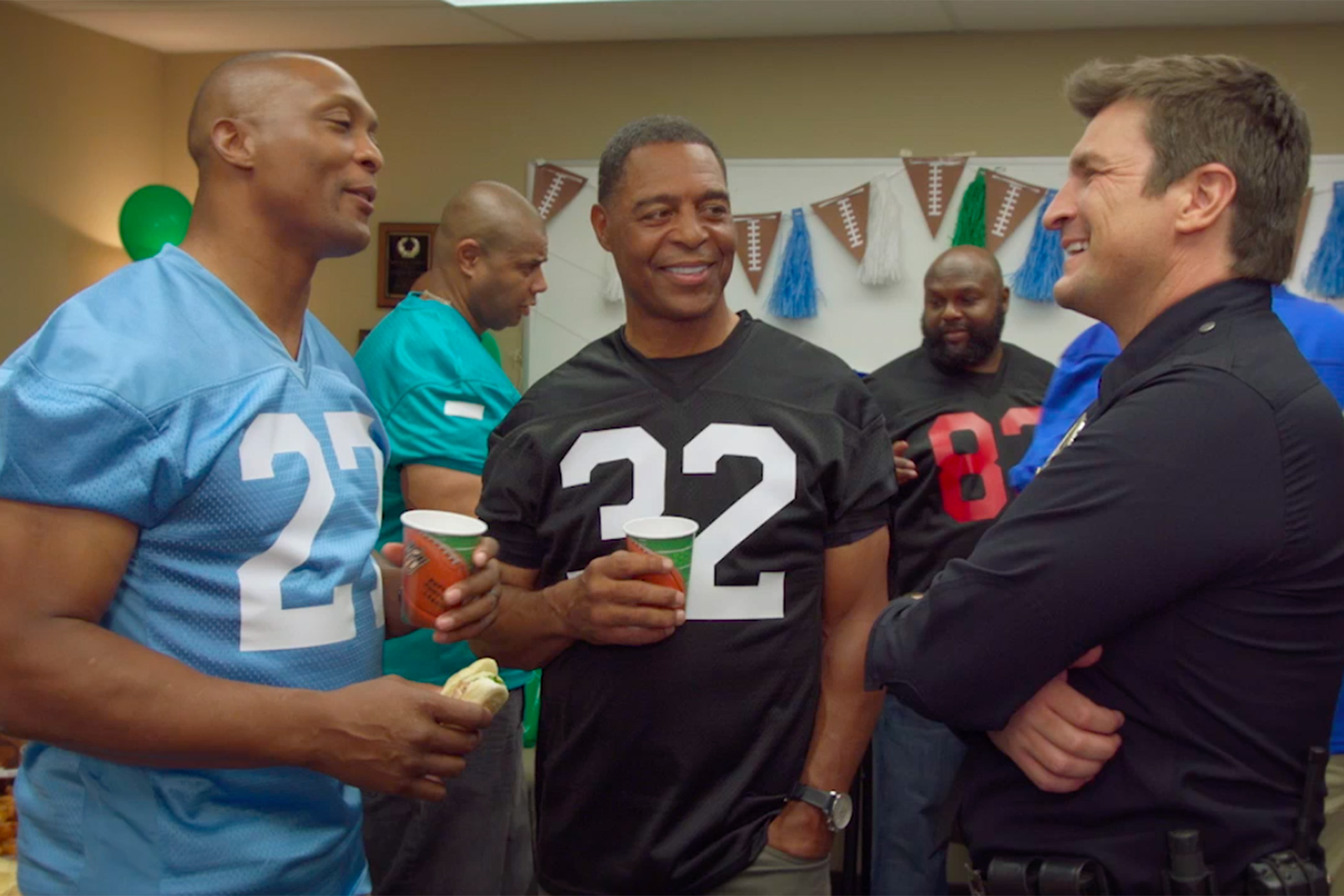 Watch The Rookie's Nathan Fillion in This Hilarious New NFL Promo - TV ...