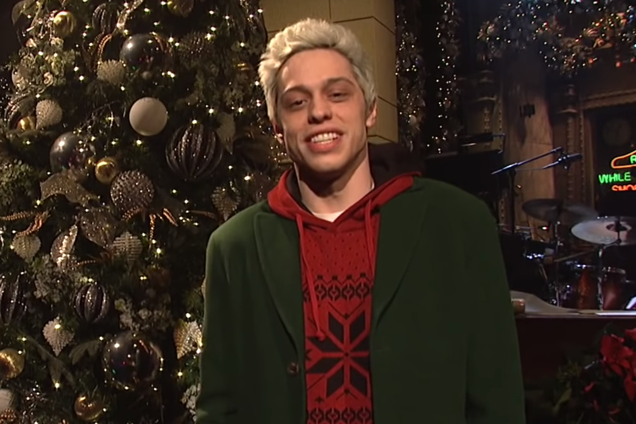 Pete Davidson Briefly Appears on SNL Following Scary Instagram Post ...