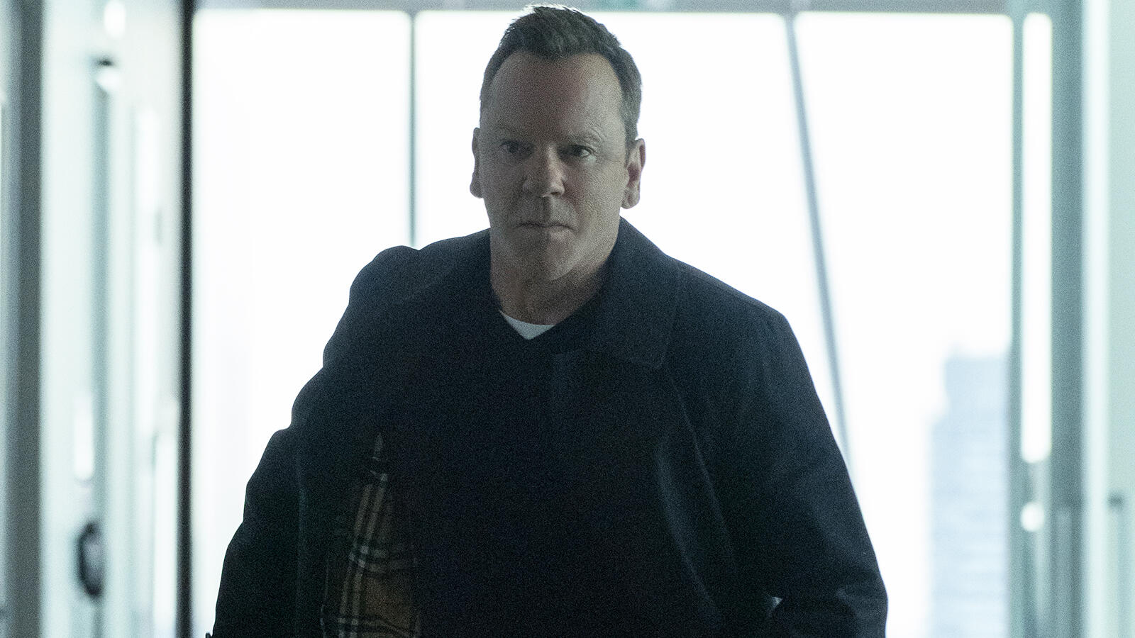 Kiefer Sutherland Reveals How His Rabbit Hole Character Is a Different ...
